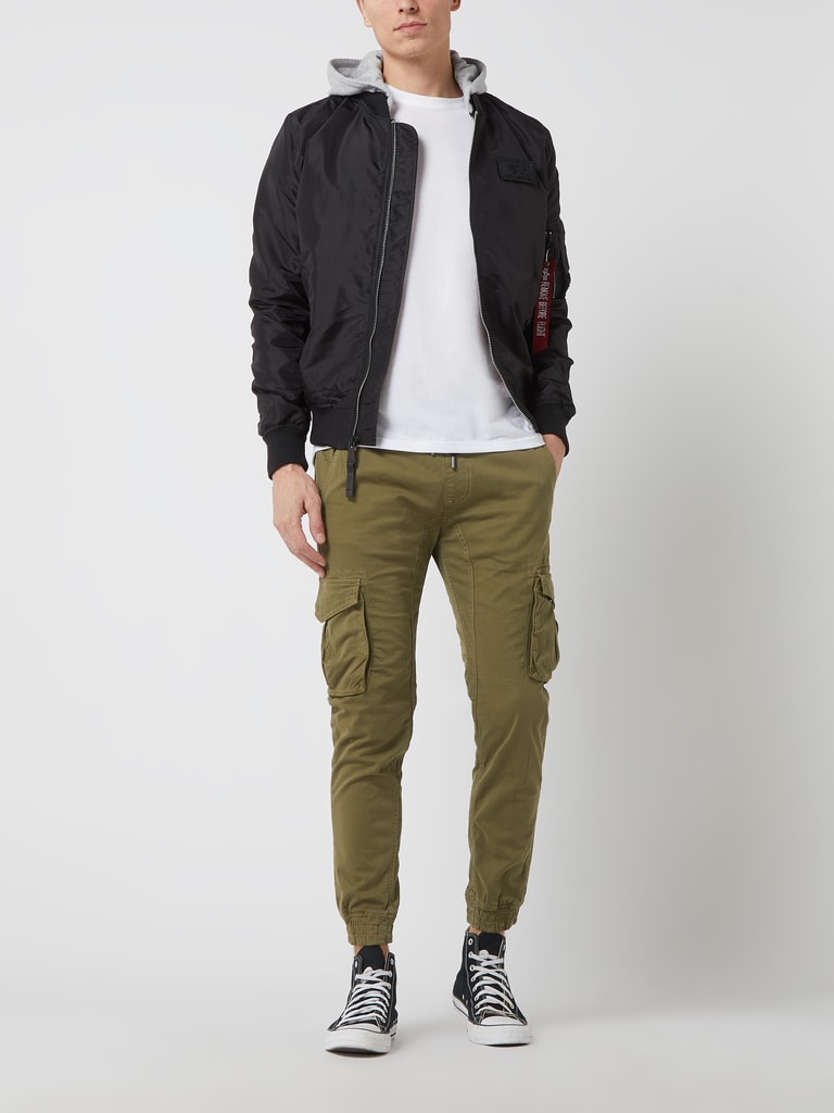 Alpha Industries Cargohose mit Label-Details Modell 'Twill' (oliv ...