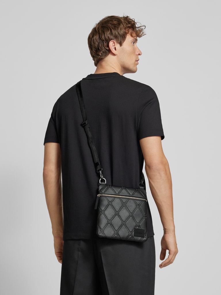 Kup online HUGO Torba na ramię z detalem z logo model ‘Ethon’ (czarny)