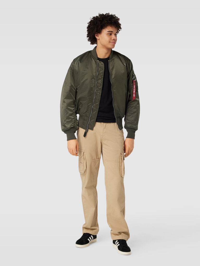 Alpha Industries Bomberjacke in unifarbenem Design Modell 'MA-1' (anthrazit) online kaufen