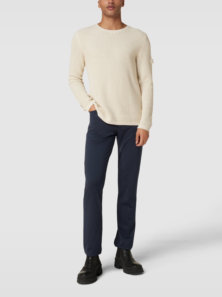 Kup online Christian Berg Men Spodnie z poszerzaną nogawką z dodatkiem ...