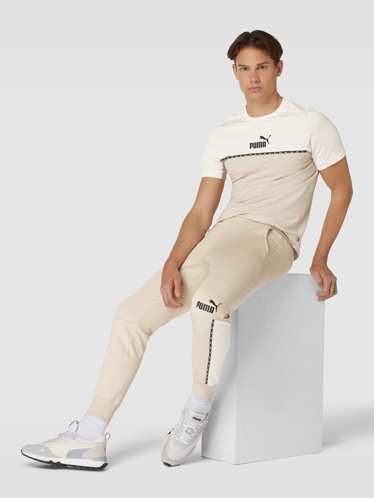 PUMA PERFORMANCE T-Shirt mit Label-Details (beige) online kaufen