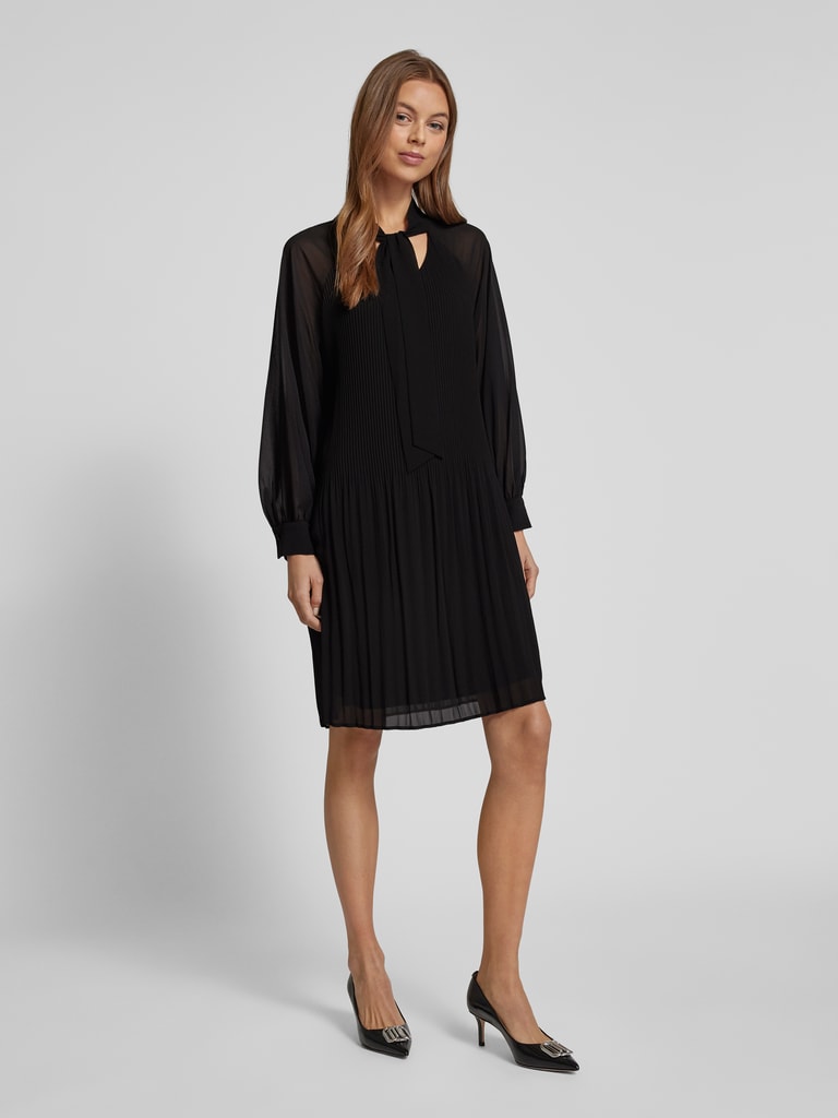 Fabelhafte Schwarzes Kleid Comma Bilder