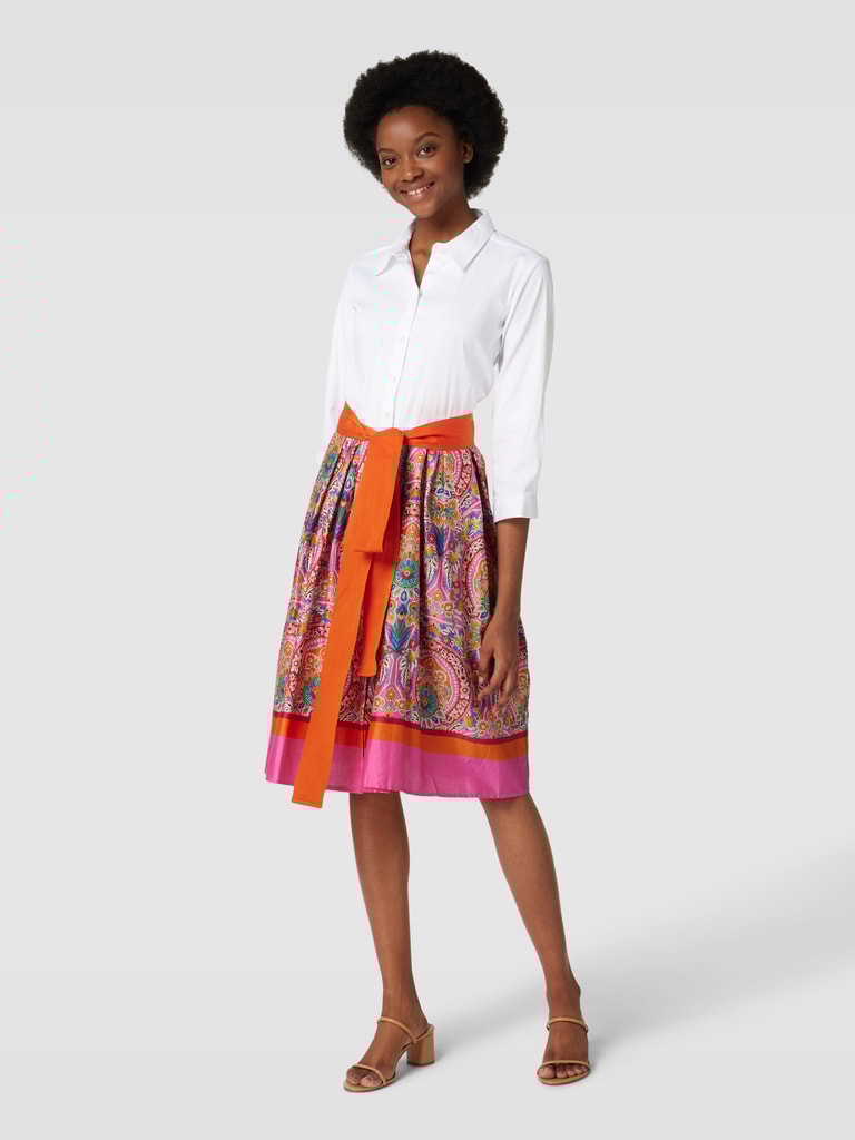 Kup online Milano Italy Sukienka o długości do kolan z paskiem w talii ...