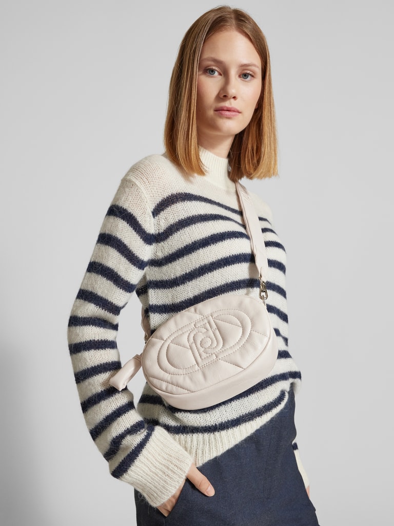 Kup online Liu Jo White Torebka na długim pasku z detalem z logo (kamienny)