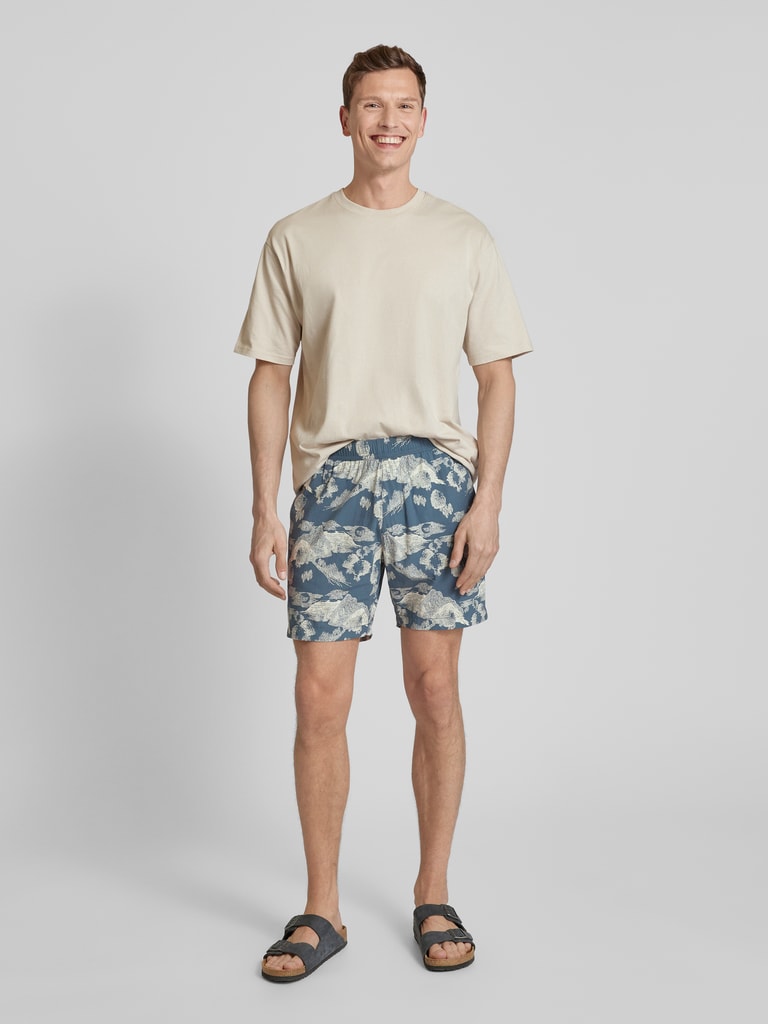 Kup online SELECTED HOMME Szorty o luźnym kroju ze wzorem na całej ...