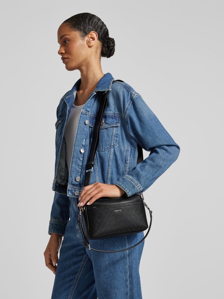 Kup online CK Calvin Klein Torba na ramię z aplikacją z logo model ‘CK ...