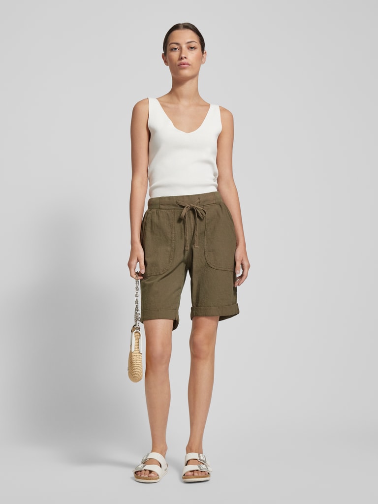 Kaffe Bermuda met elastische band, model 'KANAYA' in olijfgroen online ...