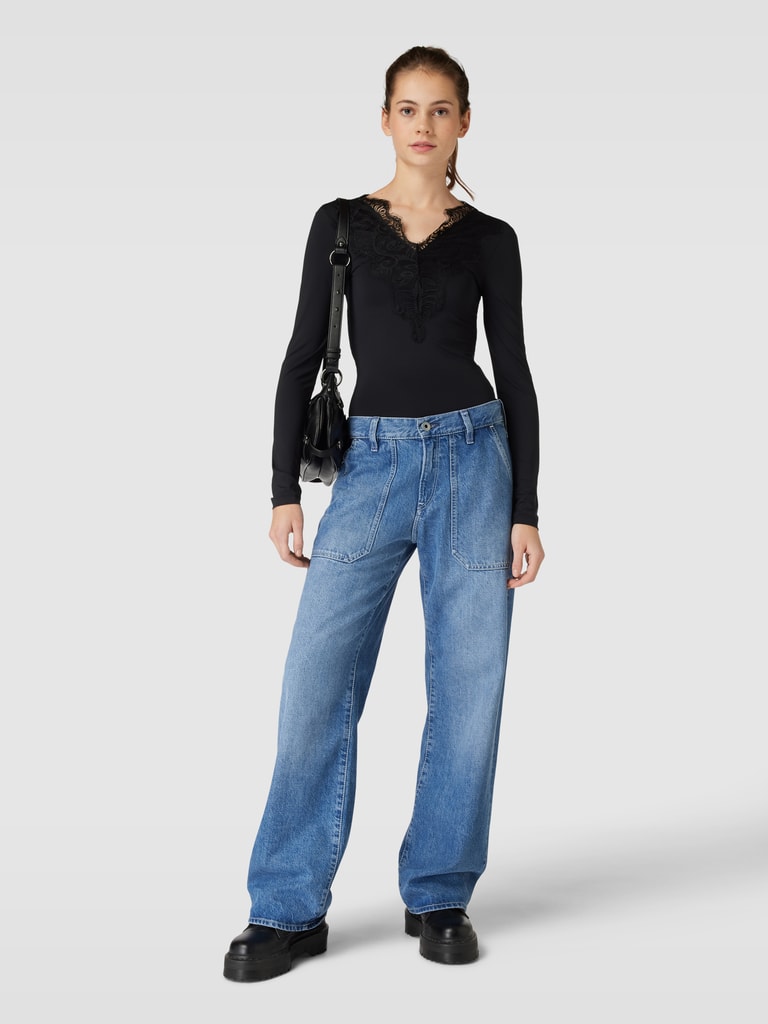 Pieces Longsleeve mit Spitzenbesatz Modell 'ILU' (black) online kaufen