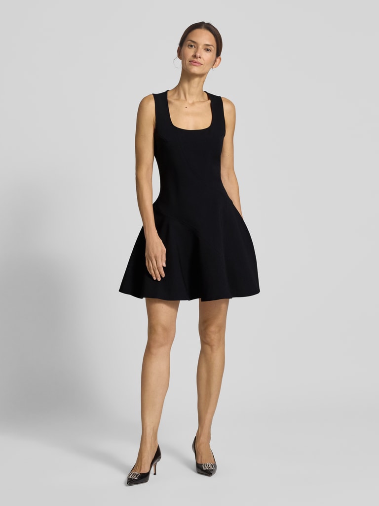 Kup online Guess Sukienka mini o linii A model ‘EMY’ (czarny)