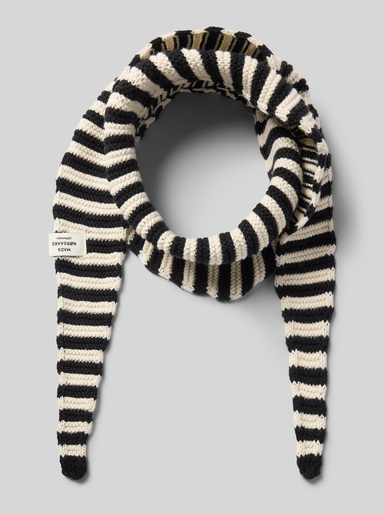 MADS NØRGAARD Gebreide sjaal met labeldetail, model 'Momo' in zwart ...