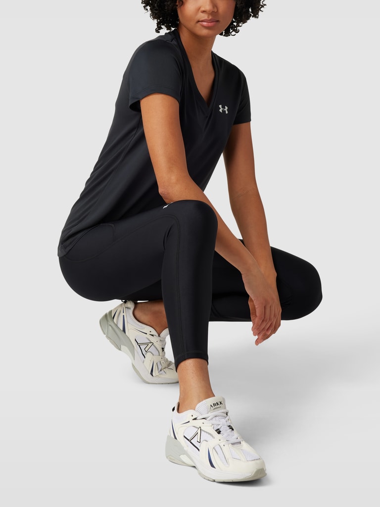 Under Armour T-Shirt mit V-Ausschnitt (black) online kaufen