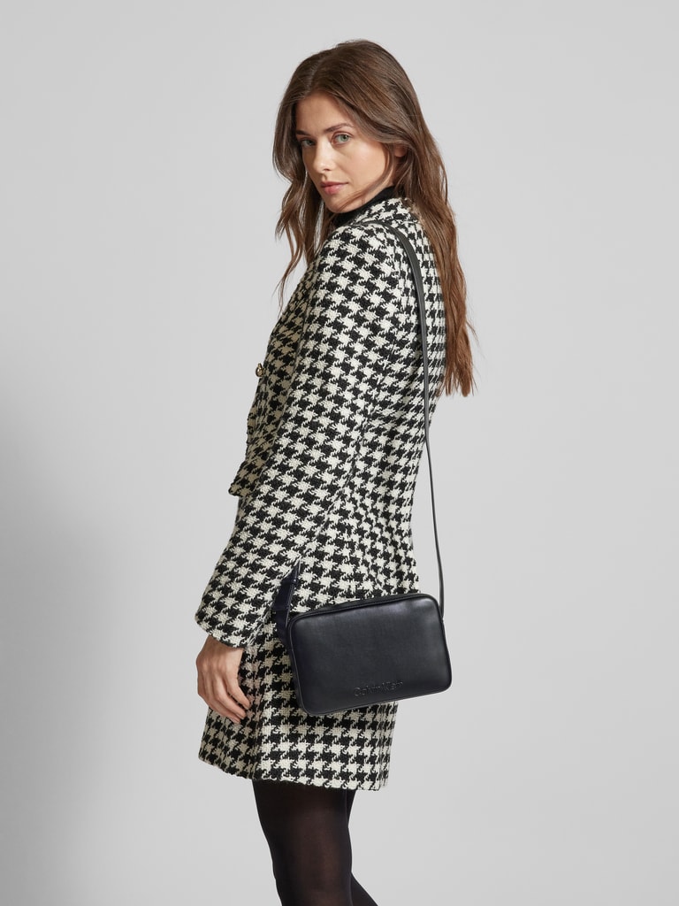 CK Calvin Klein Umhängetasche mit Label-Detail Modell 'EMBOSSED' (black ...