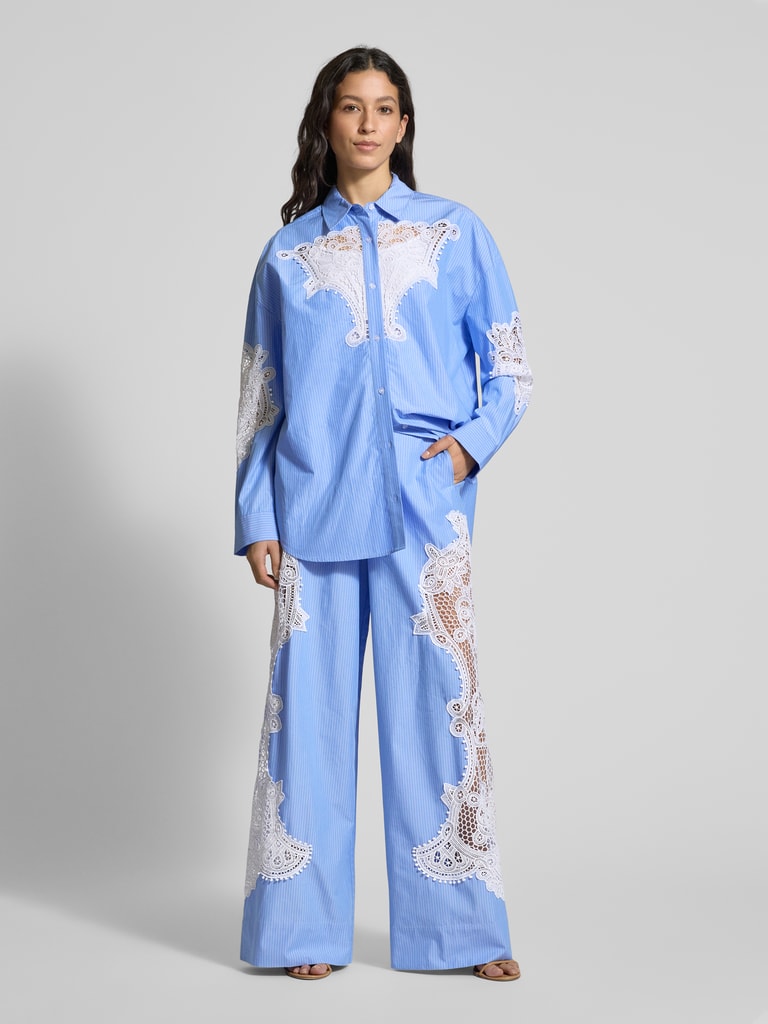 Kup online Essentiel Antwerp Spodnie z szeroką nogawką i obszyciem ...