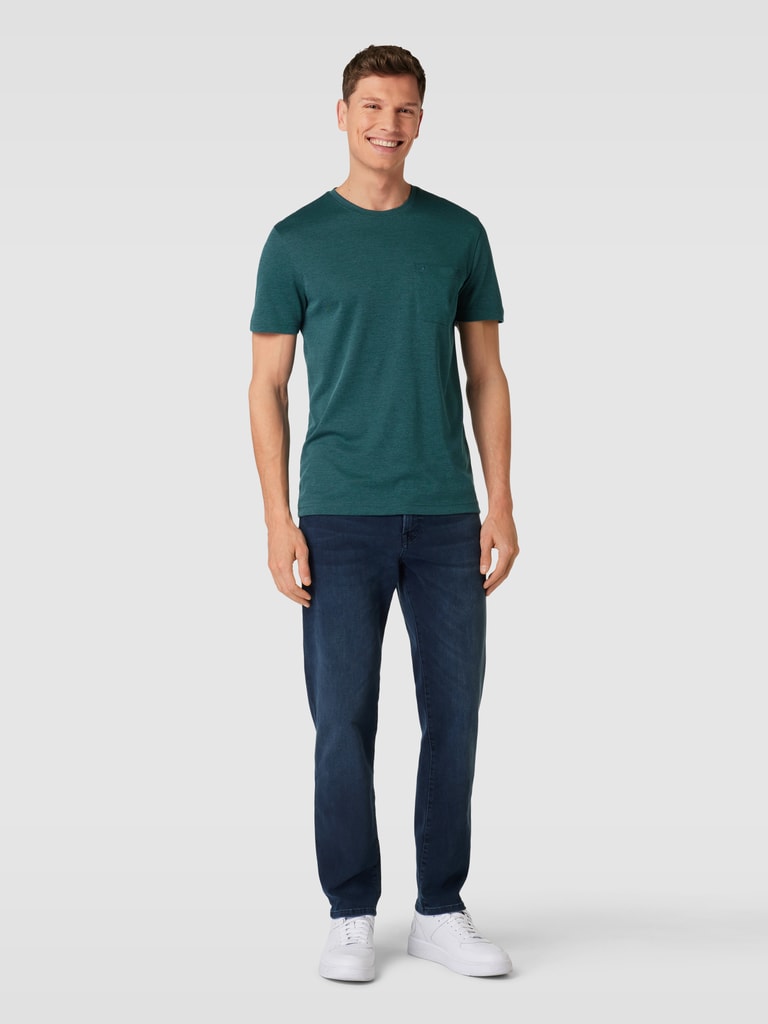 Kup online Christian Berg Men T-shirt z nakładaną brustaszą (lazurowy)