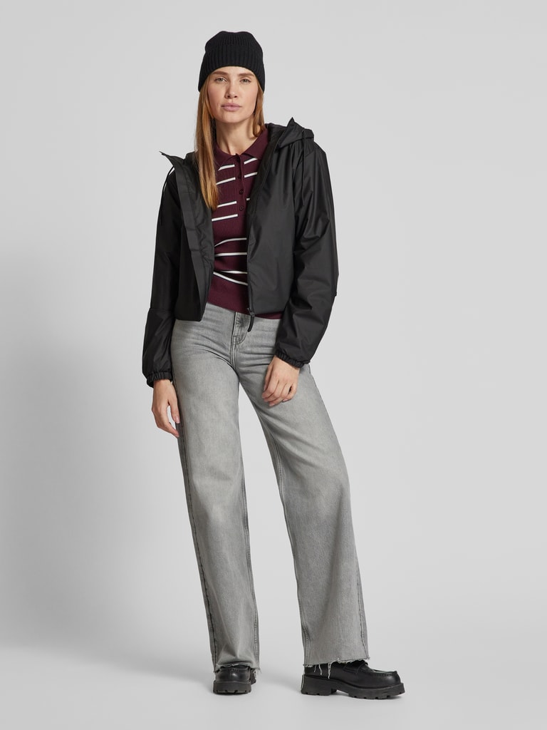 Kup online RAINS Kurtka z kapturem model ‘Lohja’ (czarny)