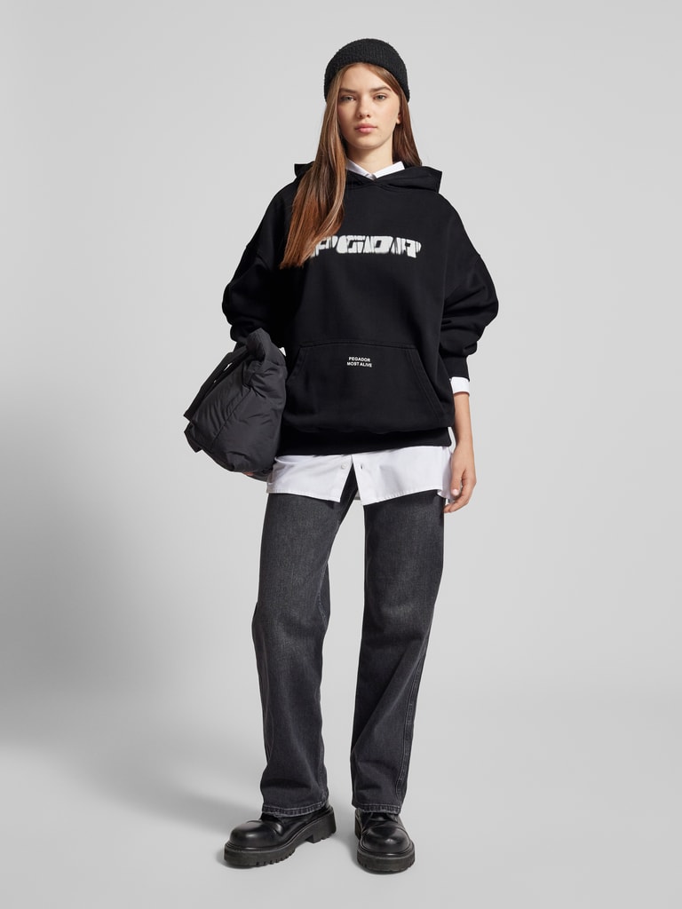Pegador Oversized Hoodie mit Label-Print Modell 'SUTA' (black) online ...