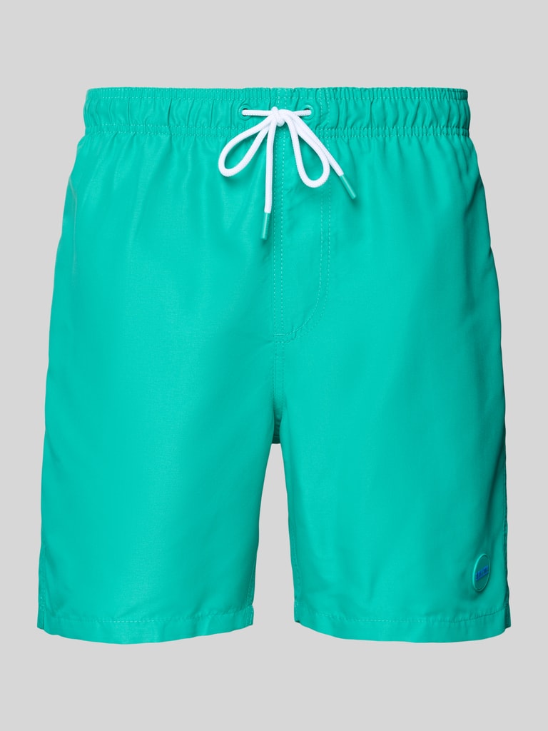 Kup online Shiwi Spodenki kąpielowe o kroju regular fit z naszywką z ...