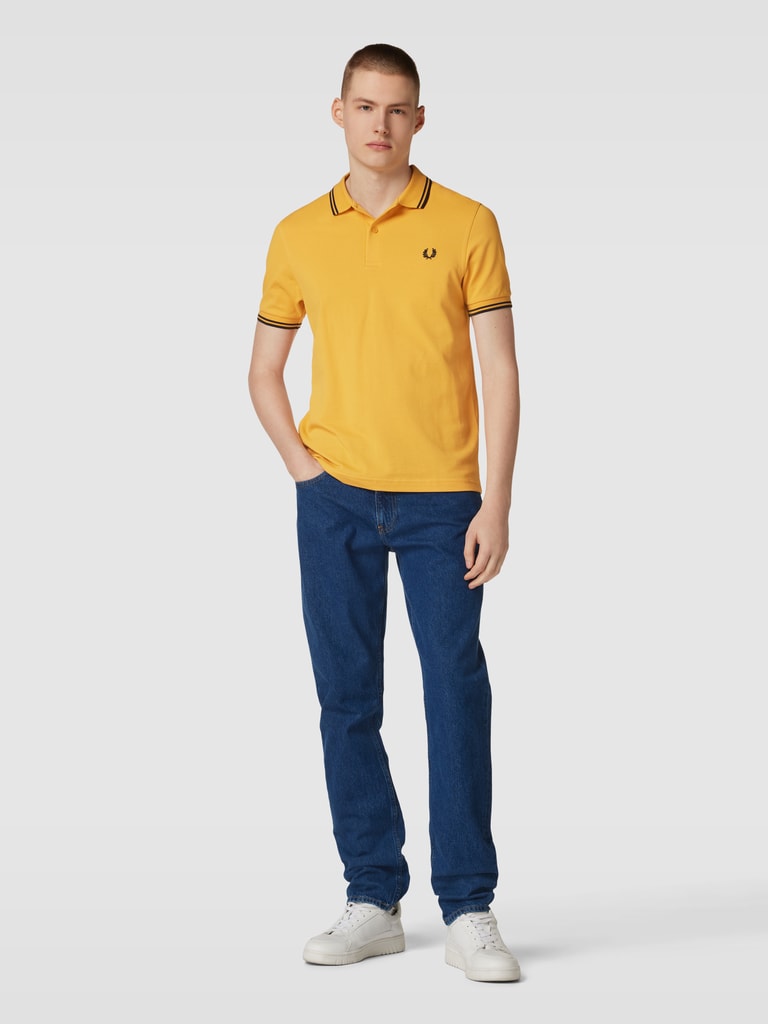 Fred Perry Poloshirt mit Logo-Stickerei Modell 'FRED' (gelb) online kaufen