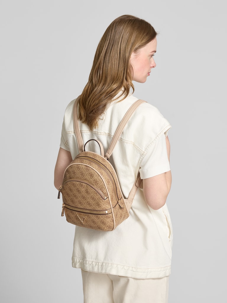 Guess Rugzak met labelapplicatie, model 'MANHATTAN' in taupe online ...