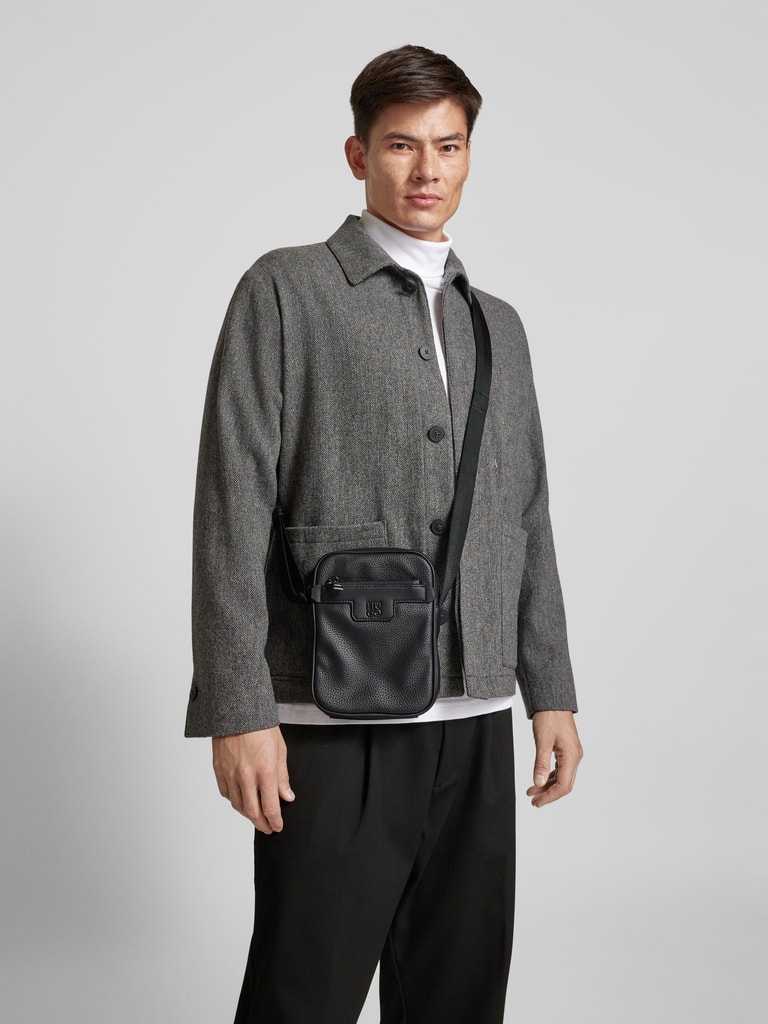 Kup online HUGO Torba na długim pasku z detalem z logo model ‘Nesh ...