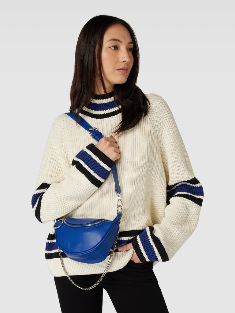 Seidenfelt Schoudertas met label in reliëf, model 'SKIEN' in ...