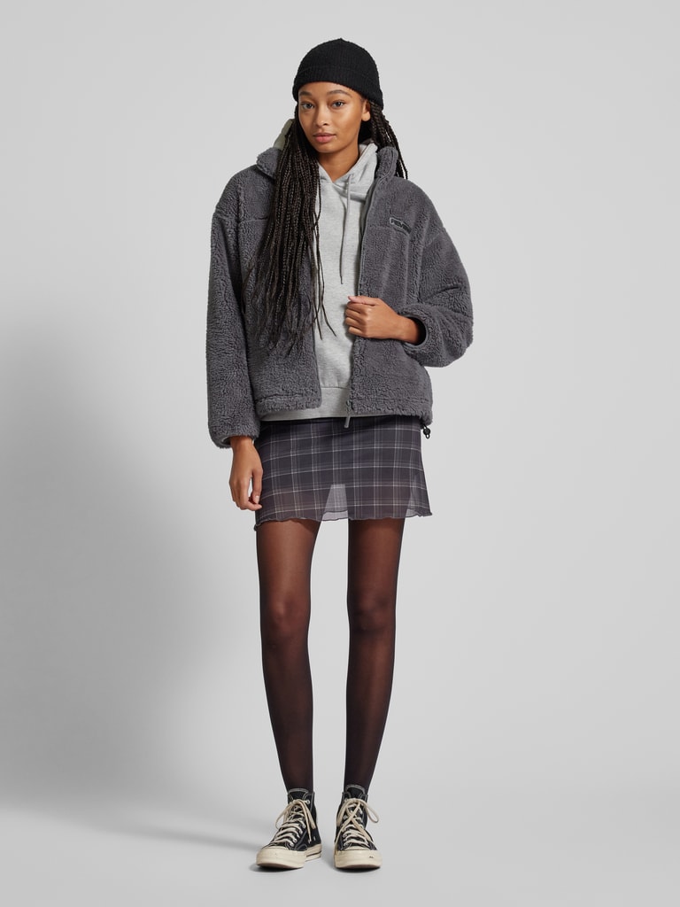 Review Sherpa Jacket mit Label-Patch (dunkelgrau) online kaufen