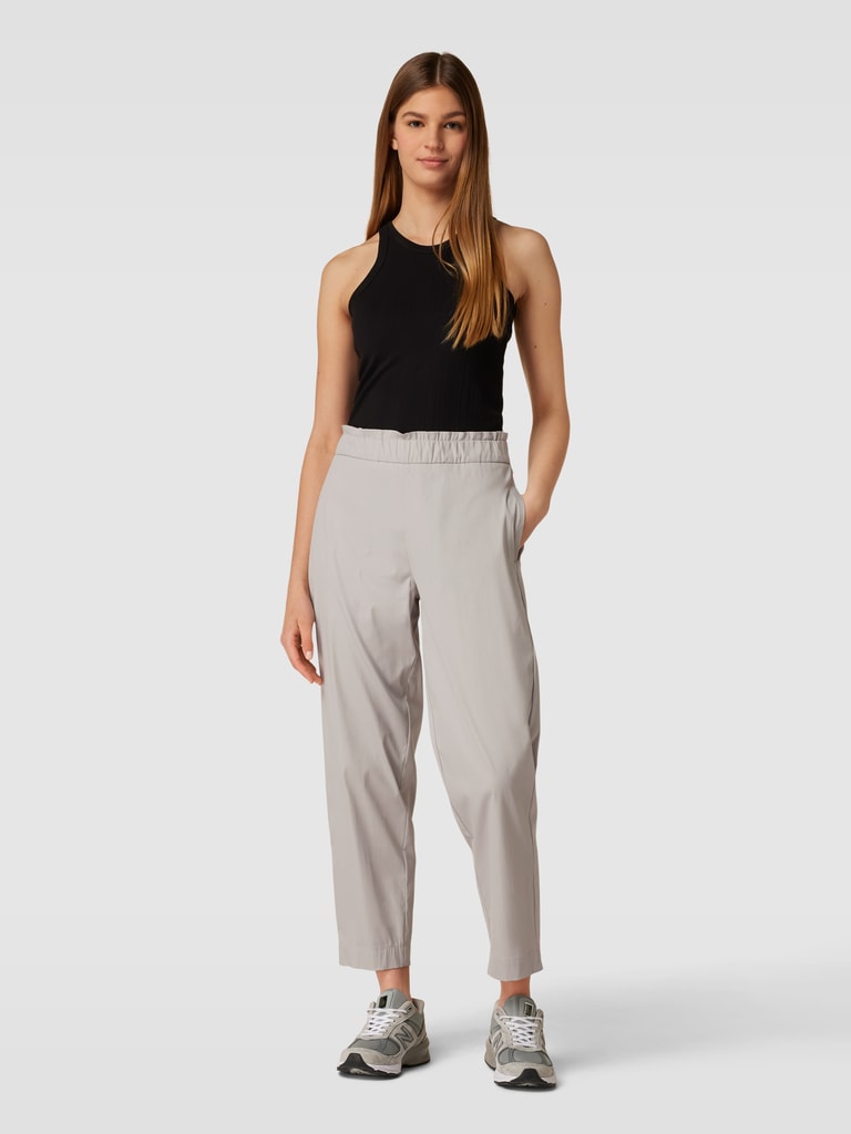 Kup online MAC Spodnie materiałowe z kieszeniami z tyłu model ‘Cleo ...