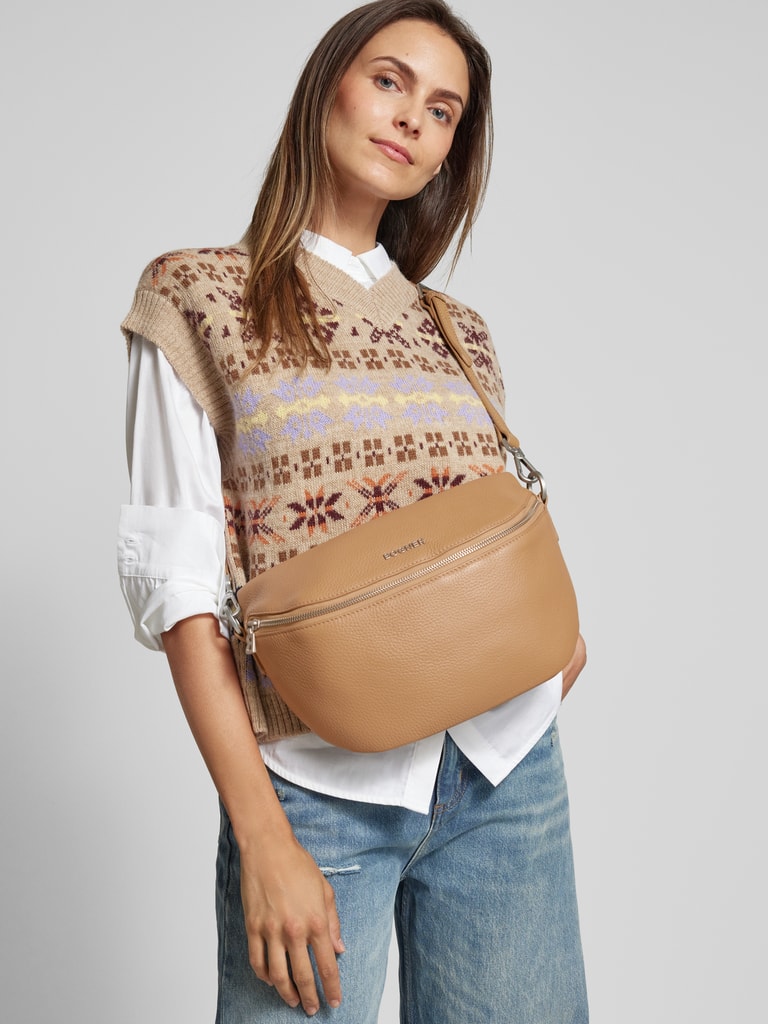 BOGNER Handtasche mit Label-Detail Modell 'ANDERMATT' (sand) online kaufen