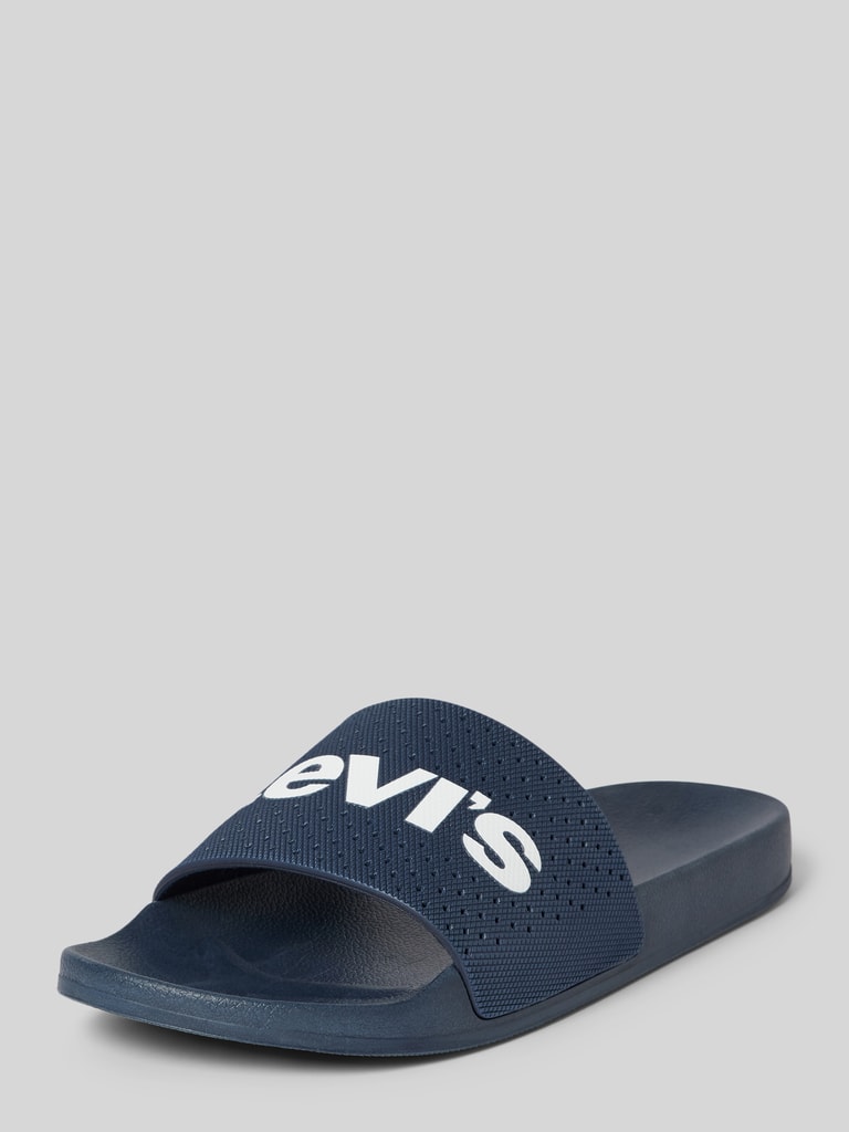 Kup online Levi's® Klapki z nadrukiem z logo model ‘JUNE PERF’ (granatowy)