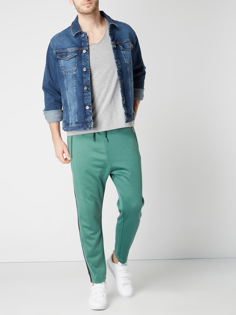 REVIEW Trainingshose mit Kontraststreifen (dunkelgrün) online kaufen