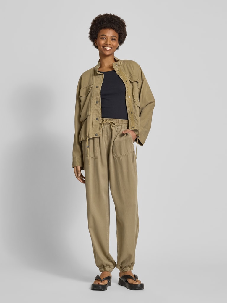 Kup online Only Bluzon o kroju relaxed fit z lyocellu model ‘KENYA’ (khaki)