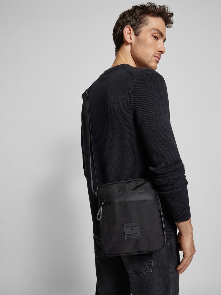 Strellson Umhängetasche mit Label-Badge Modell 'marcus' (black) online ...