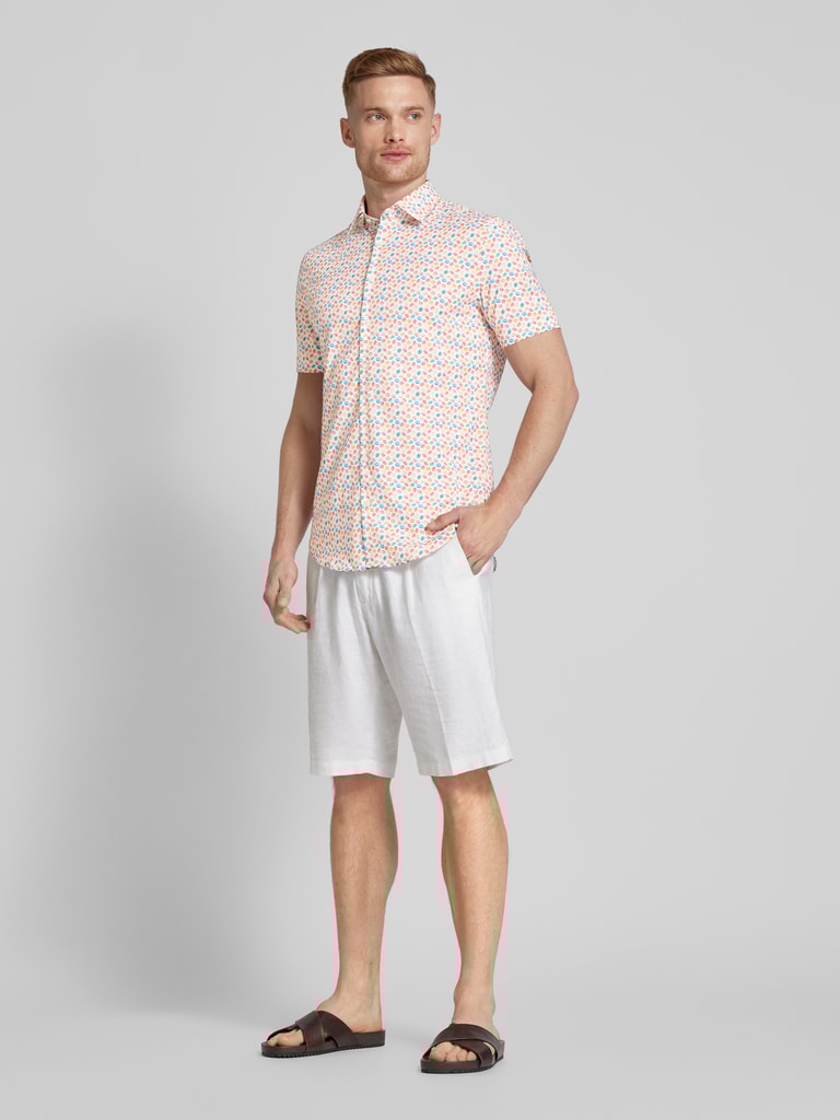 Jake*s Slim Fit Kurzarmhemd mit Allover-Motiv-Print (weiss) online kaufen