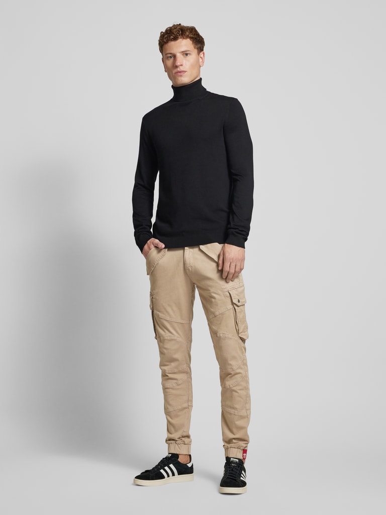 Alpha Industries Cargohose mit Label-Details Modell 'COMBAT' (sand ...