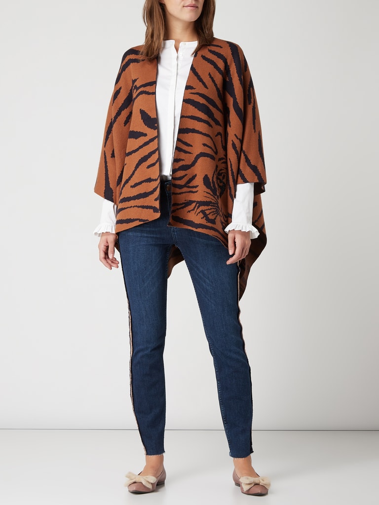 s.Oliver BLACK LABEL Poncho mit Animal-Print (haselnuss braun) online ...