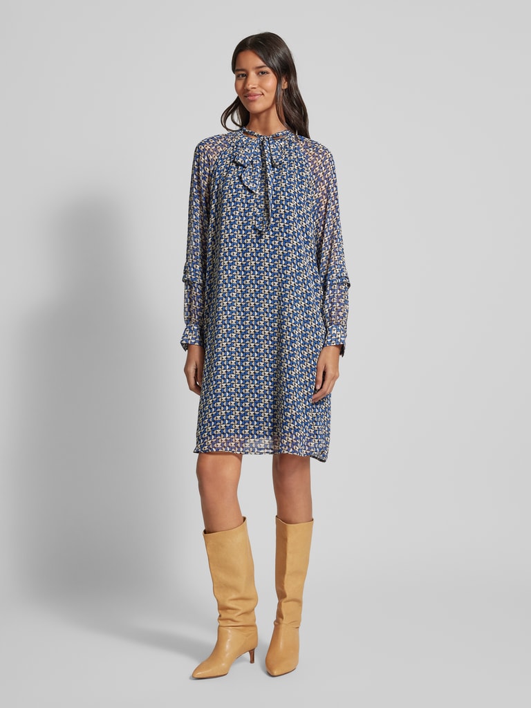 comma Knielange jurk met strikdetail in koningsblauw online kopen | P&C