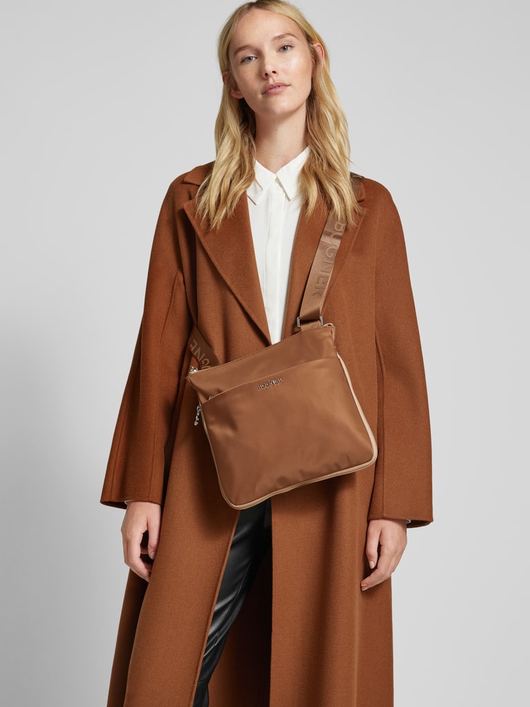 BOGNER Handtas met labelapplicatie, model 'KLOSTERS SERENA' in camel ...