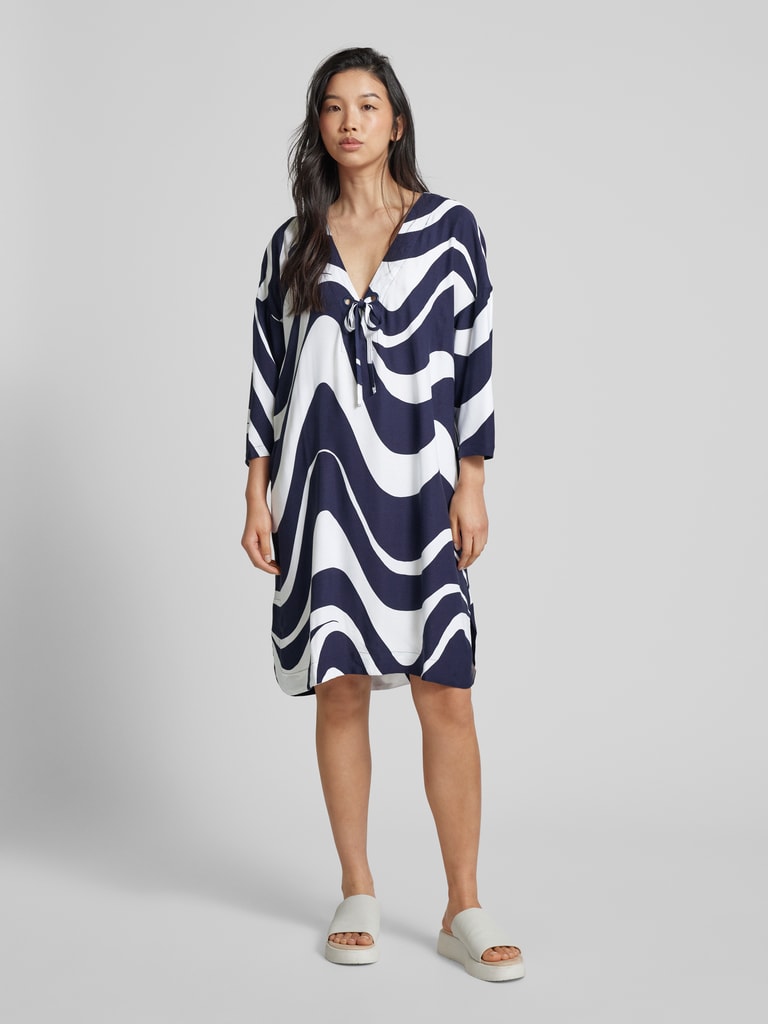 Esprit Knielanges Kleid mit Allover-Print Modell 'WAVE BEACH ...