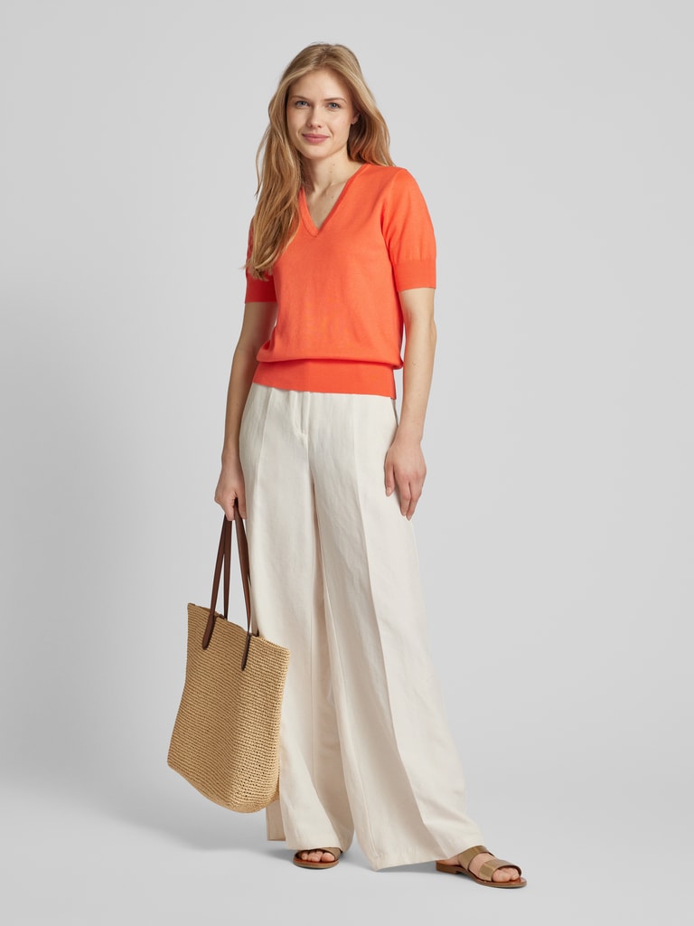 Kup online FREE/QUENT Bluzka z dzianiny z dekoltem w serek model ‘Katie ...