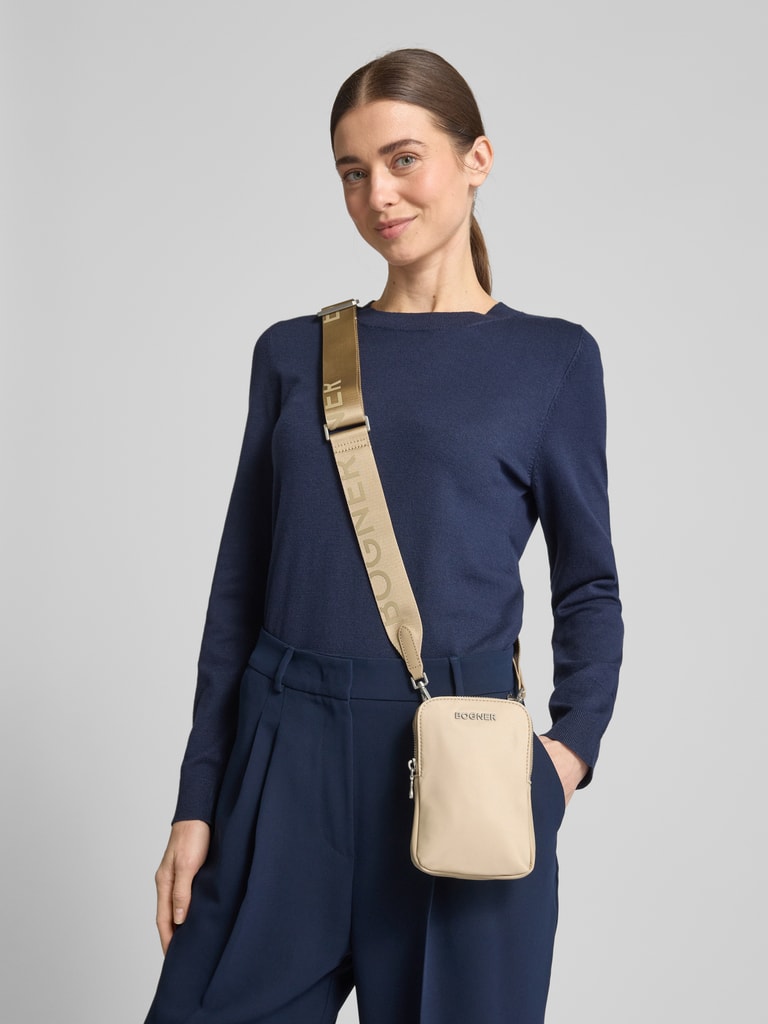 Kup online BOGNER Torba na ramię z detalem z logo model ‘JOHANNA ...