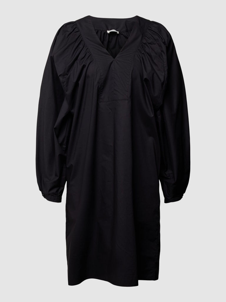 Kup online By Malene Sukienka o długości do kolan z marszczeniami model ...