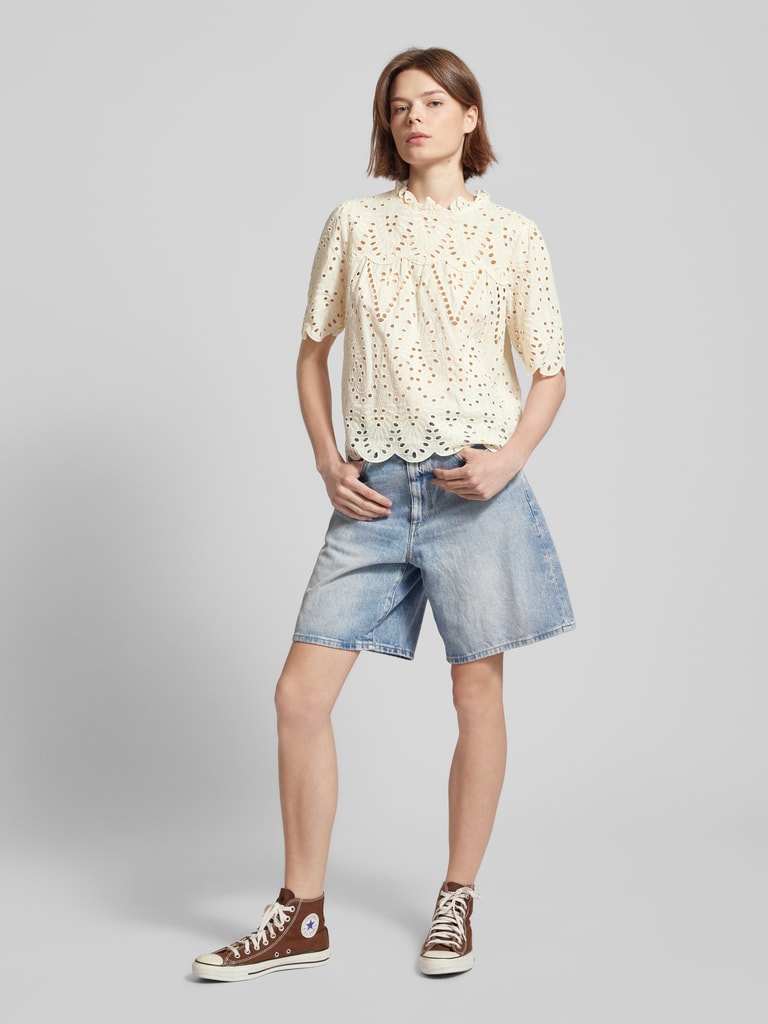 Only Bluse mit Lochstickerei Modell 'NYLA LIFE' (ecru) online kaufen