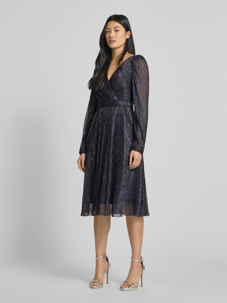 TROYDEN COLLECTION Cocktailjurk in wikkellook in marineblauw online ...