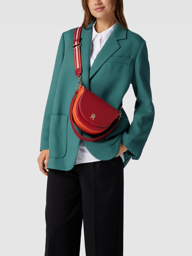 Tommy Hilfiger Saddle Bag mit Label-Applikation (rot) online kaufen