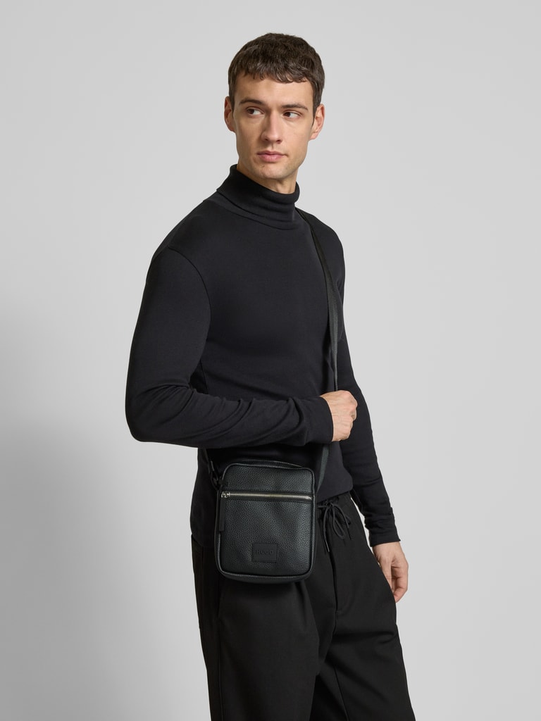 Kup online HUGO Torba na ramię z imitacji skóry model ‘Ethon’ (czarny)