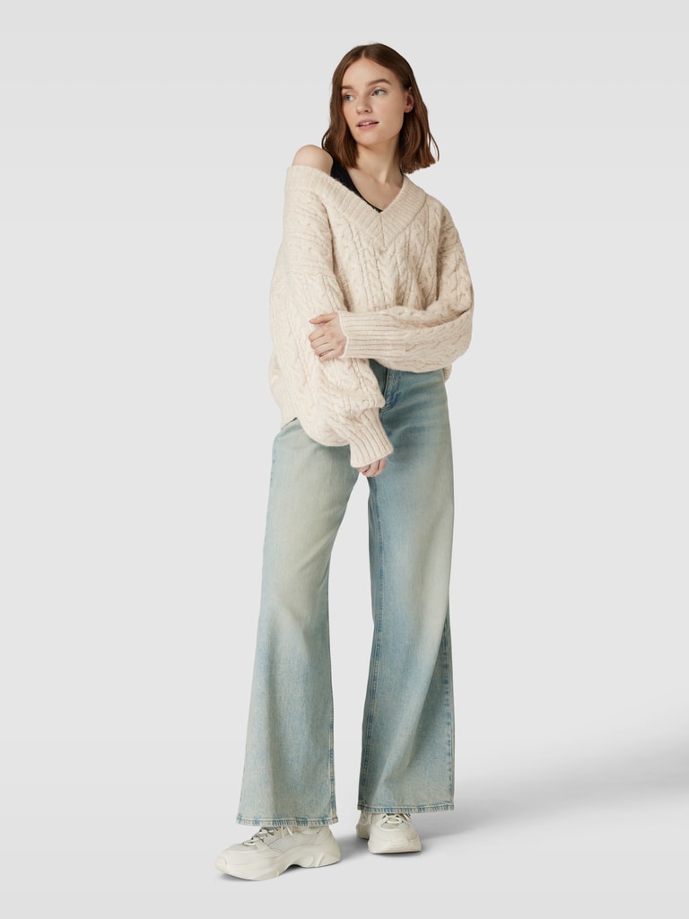 Gina Tricot Gebreide pullover met V-hals in beige online kopen | P&C