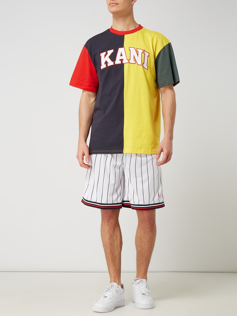 Kup online KARL KANI T-shirt z wyhaftowanym logo (żółty)