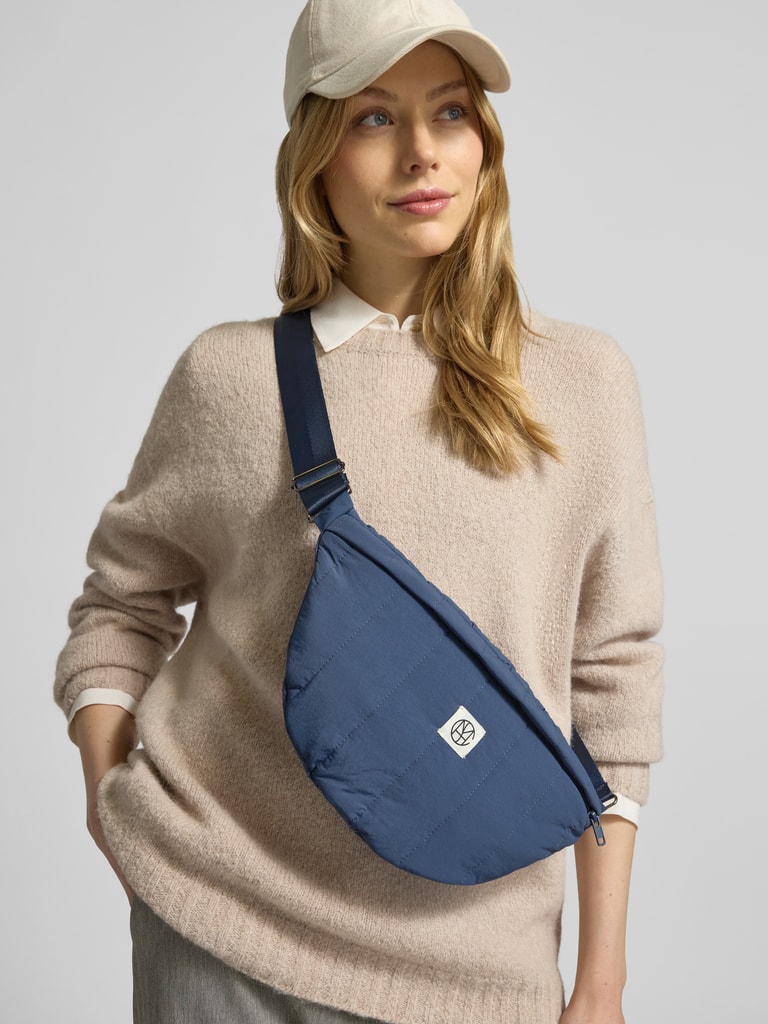 Kup online MSCH Copenhagen Saszetka nerka z Detal z logo Model 'SASJA ...
