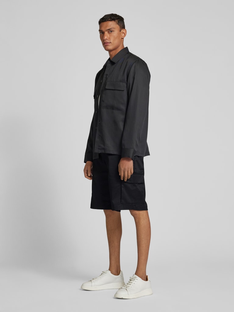 CK Calvin Klein Cargoshorts mit Label-Patch (black) online kaufen