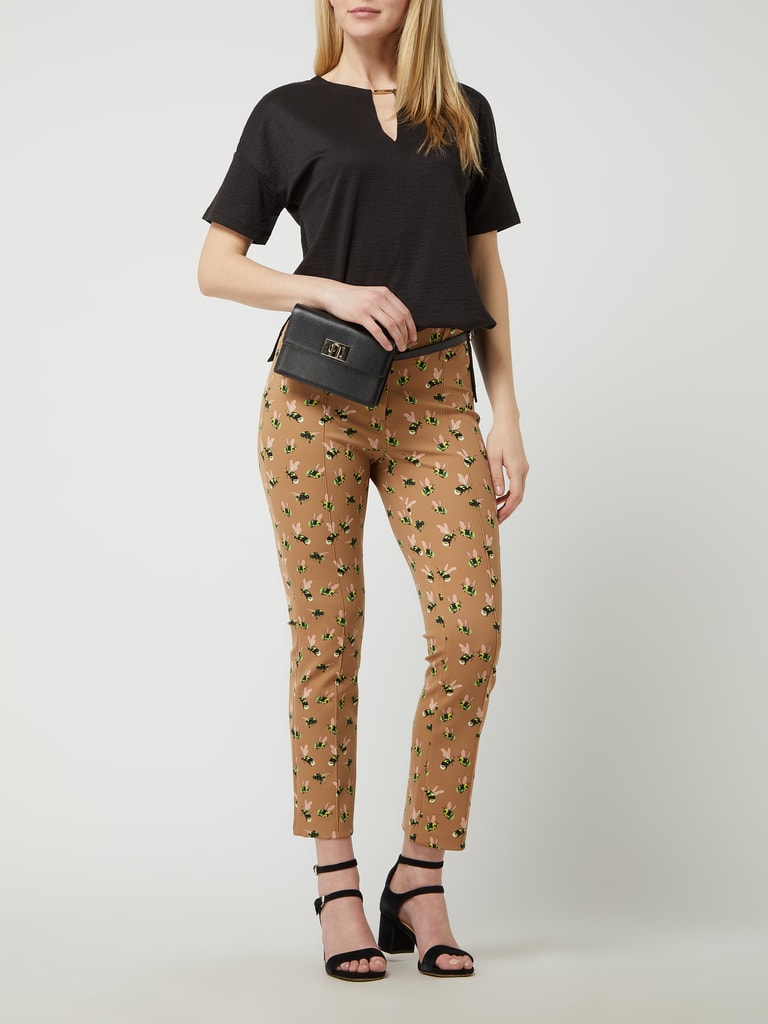 Marc Cain Stretchbroek met all-over motief in camel online kopen | P&C